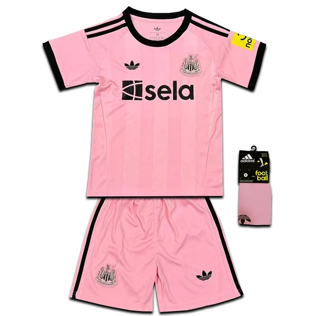 YOUTH 2025/26 NUFC Pink Goalkeeper Kit | Junior Size 24 for Age 8 ...