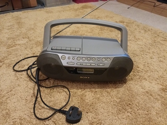 SONY CFD-S05 STEREO Boombox Portable Compact Disc Radio Cassette Player ...