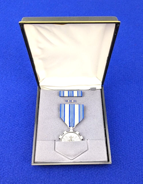 US AIR FORCE Meritorious Achievement Medal Award with Lapel Pin Set ...