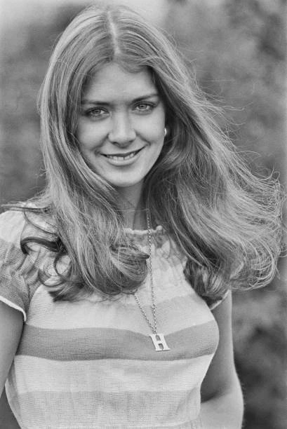 WELSH MODEL HELEN Morgan winner of the 1974 Miss Wales 1974 OLD PHOTO ...