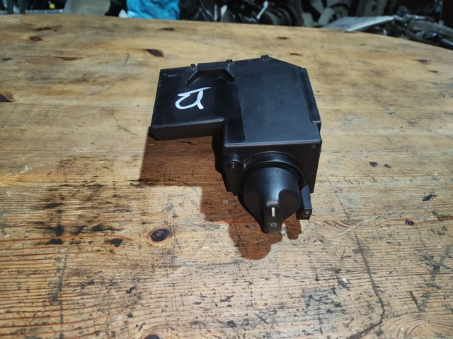 MERCEDES CLK W208 Headlight Switch Fuse Box A2105450504 £30.00 ...