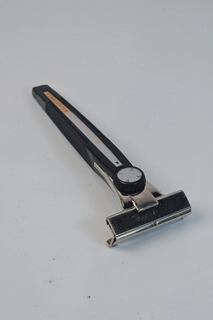 VINTAGE SCHICK INJECTOR Adjustable Single Edge Safety Razor Black $19. ...