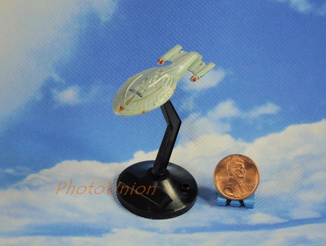 STAR TREK ROMANDO USS Voyager NCC-74656 Spaceship Display Model S378 $8 ...