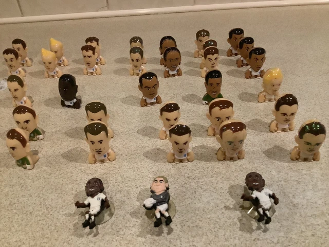 GOGOS CRAZY BONES England Football Players 2010. 31 Figures £1.00 ...