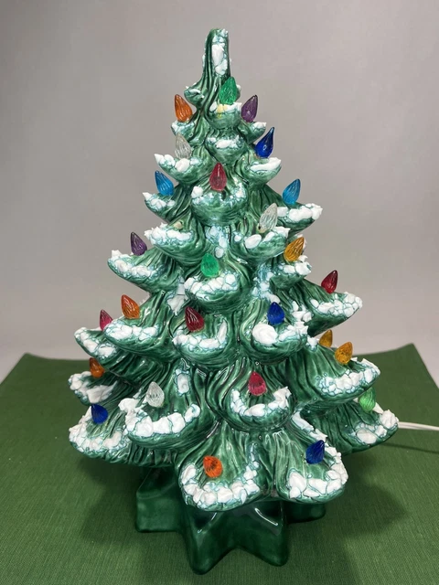 VINTAGE 1970’S ATLANTIC Mold Ceramic Lighted Christmas Tree 12" w/Music ...
