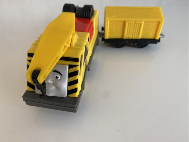 TRACKMASTER REVOLUTION THOMAS The Tank Engine Motorised Train Kevin and ...