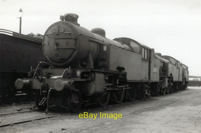 PHOTO 6X4 RAILWAY Steam Engine 67758 L1 Class at Peterborough c1961 £2. ...