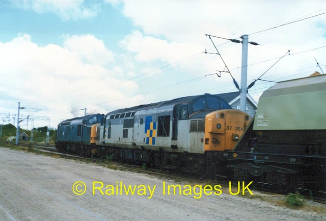 RAILWAY PHOTO 6X4 Class 37 37354 Sector Livery Barking Area c1988 £2.00 ...
