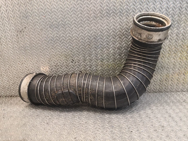 MERCEDES-BENZ W203 C 230 Kompressor Intercooler Hose Pipe 2035280682 1. ...