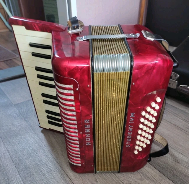 AKKORDEON HOHNER STUDENT IV M 32 Bass EUR 215,28 - PicClick DE