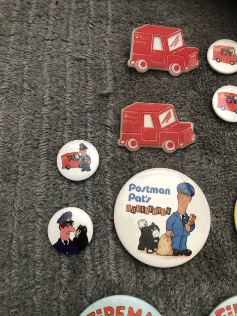 VINTAGE POSTMAN PAT plastic Character Badge Woodland Animations Fireman ...