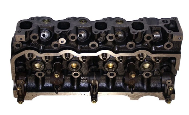 TESTA CILINDRO MOTORE Nuda per Toyota Landcruiser 70 Series 2.4TD (2LT ...