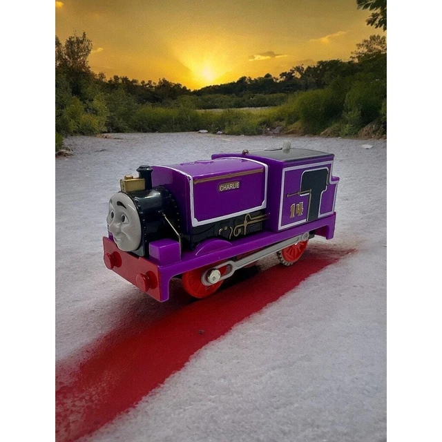 THOMAS & FRIENDS Motorized Charlie Engine Toy Train Fisher Price ...
