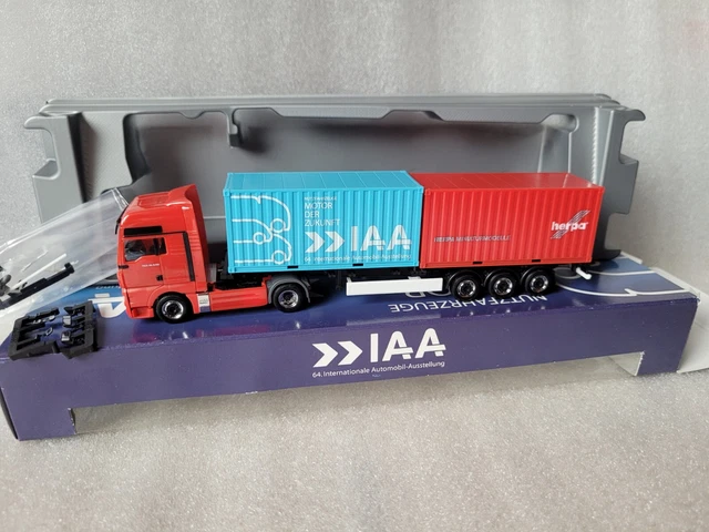 MAN TGX 64. IAA veicoli commerciali motore del futuro container 2x20 ...