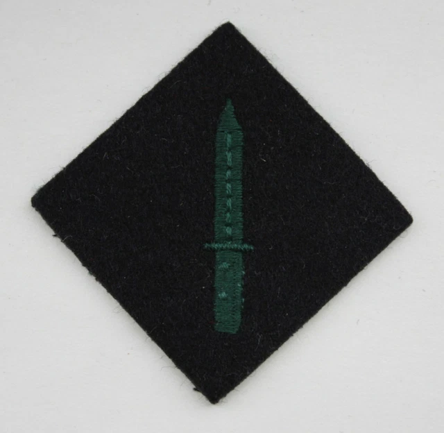 BRITISH ARMY, COMBAT Infantryman's Trade Patch. Royal Irish Regiment. £ ...