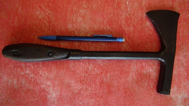 OUTIL ANCIEN HACHETTE de COUVREUR " ESSETTE à TALON " EUR 25,00 ...