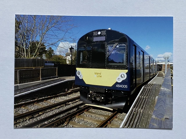 CLASS 484 ISLAND Line Isle Of Wight Railway South West Trains Brading ...