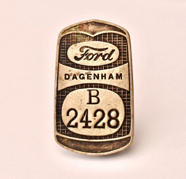 FORD DAGENHAM MOTOR car plant vintage employees staff pin badge london ...