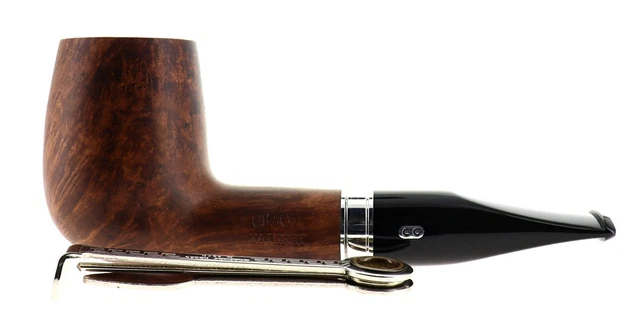 CHACOM MAIGRET PIPE, clear finish, stand-up chubby billiard shape £177. ...