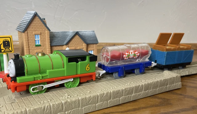 THOMAS FRIENDS TRACKMASTER Percy Sodor Pasta Factory Motorized Train ...