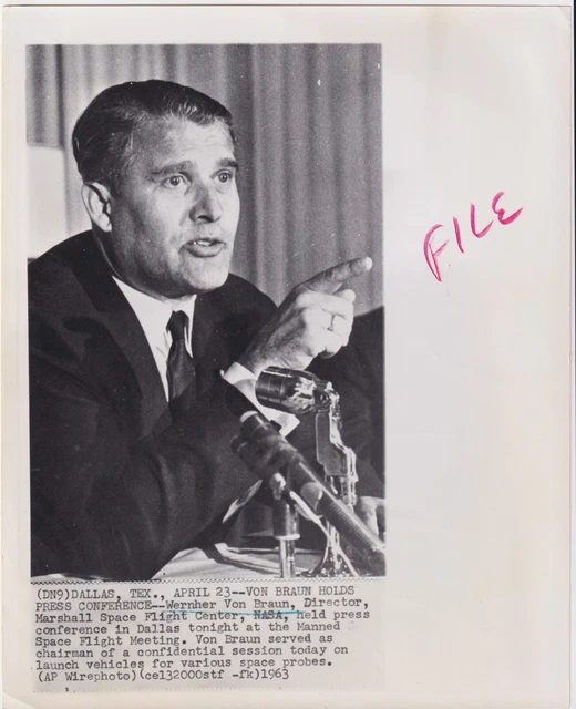 DR. WERNHER VON BRAUN Rocket Scientist NASA Press Conference VINTAGE ...