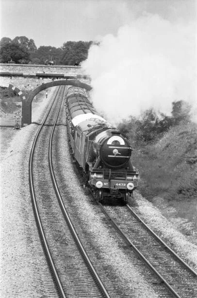 THE FLYING SCOTSMAN seen here on its journey to Didcot 15th June 1- Old ...