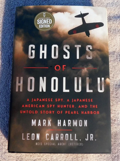 GHOSTS OF HONOLULU SIGNÉ Mark Harmon NCIS Leon Carroll Jr. EUR 58,75 ...