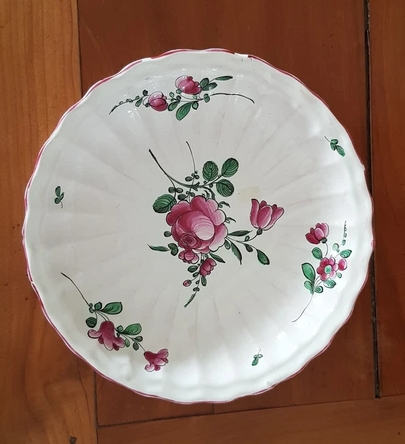 ANCIEN PLAT ROND et creux en faïence de l’est, motif floral EUR 10,00 ...