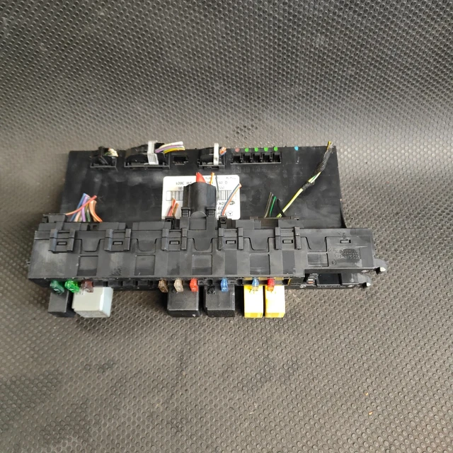 2005 MERCEDES CLK W209 Rear Sam Fuse Box A2095450101 £30.00 - PicClick UK