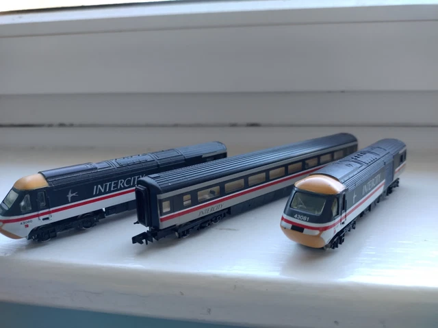 GRAHAM FARISH HST Set. Class 43 Intercity Swallow Livery £62.00 ...