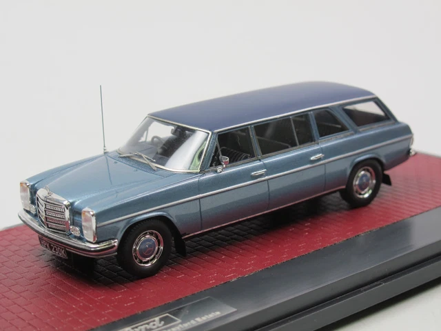 MATRIX MX51302-212 1971 Mercedes-Benz W114 LWB Crayford Estate blue 1: ...