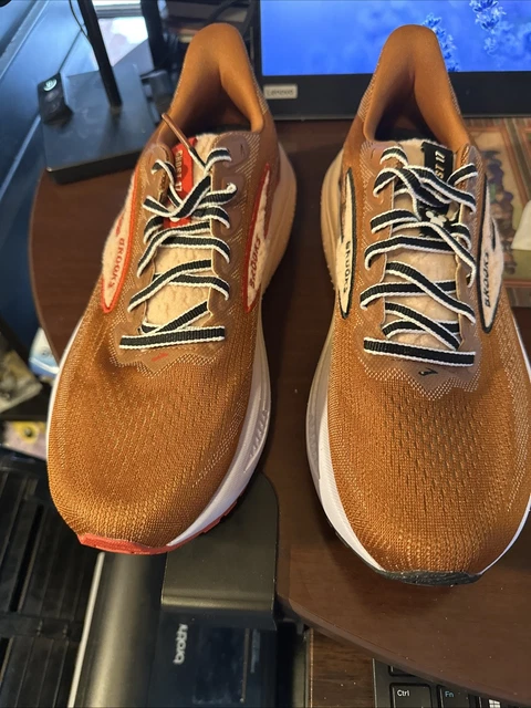 BROOKS RUN DISNEY 2026 Chip N Dale Shoes Womens Size 8.5 New In Box £ ...