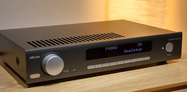 ARCAM SA20 STEREO integrated amplifier with built-in DAC EUR 1.093,49 ...