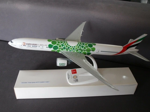 EMIRATES EXPO 2020 Dubai Boeing 777-300ER A6-EPU Green PPC Model 1:200 ...