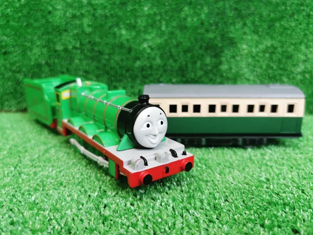THOMAS & FRIENDS TOMY Plarail Trackmaster Henry 2002 Old Train Green ...