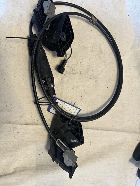 MERCEDES W211 KOMBI Seilzug Laderaumabdeckung Schloss Elektrisch 07455-50 (1362) EUR 25,90 ...