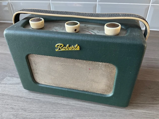 VINTAGE RETRO ROBERTS Radio R200 Green Transistor Classic Collectors ...