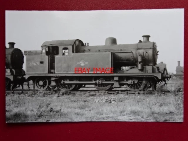 PHOTO LNER Ex Ger Class N7 Loco No 69671 At Stratford 31/10/62 £3.00 ...