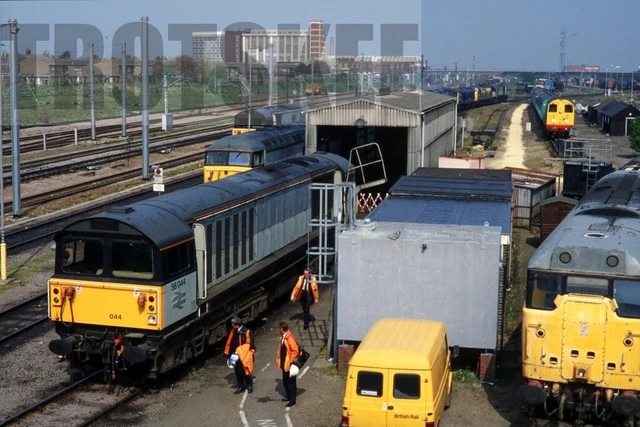 35MM SLIDE BR British Railways Diesel loco Class 58 58044 1995 Original ...