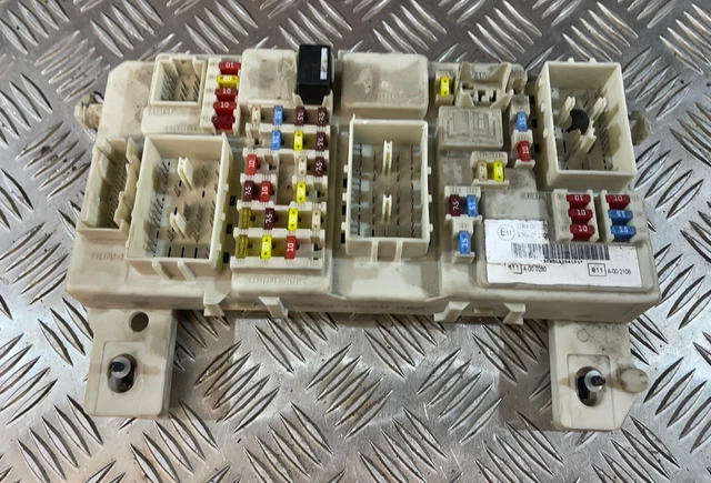 FORD FOCUS MK2 Bcm Body Control Module Fuse Box 7M5T-14A073-Fb ...