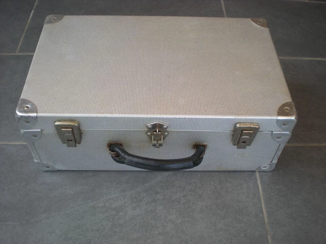 ANCIENNE VALISE EN alu métal vintage déco loft magasin EUR 30,00 ...