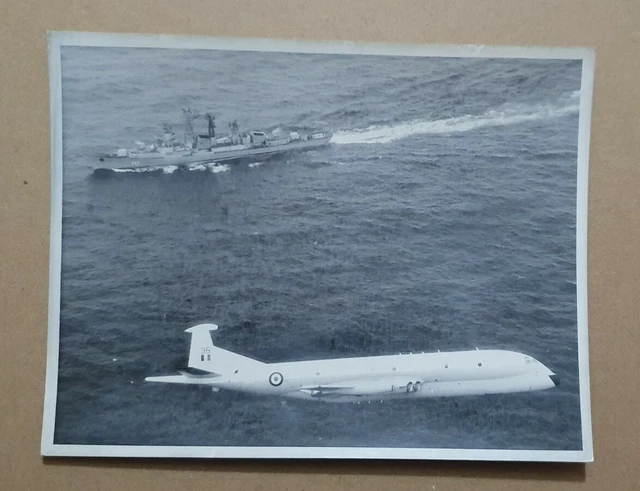 GENUINE PHOTOGRAPH R.A.F. HAWKER SIDDELEY NIMROD WITH RUSSIAN FLEET ...
