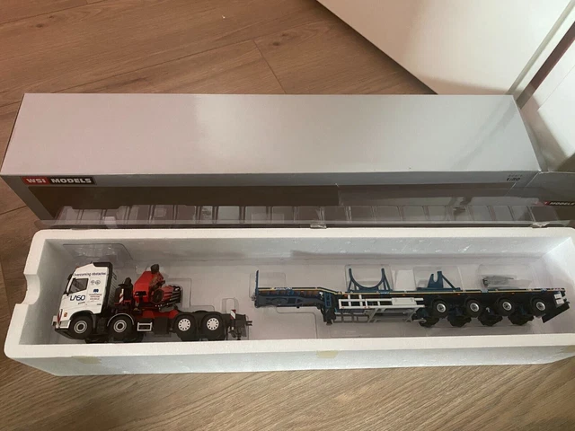 WSI 1:50 LASO Volvo FH4 Globetrotter XL 8x4 + Palfinger PK 150002 SH ...