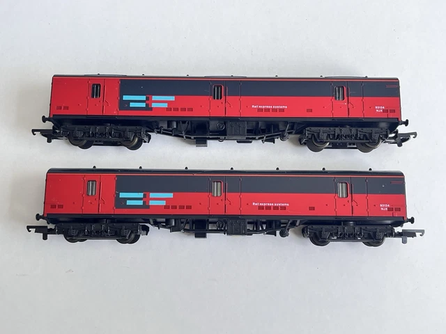 LIMA L305640 MK 1 NJX bogie parcel van 93134 in RES livery X 2 £24.95 ...