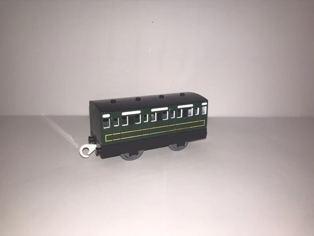 THOMAS & FRIENDS TrackMaster Green Emily’s Passenger Coach Train Car ...