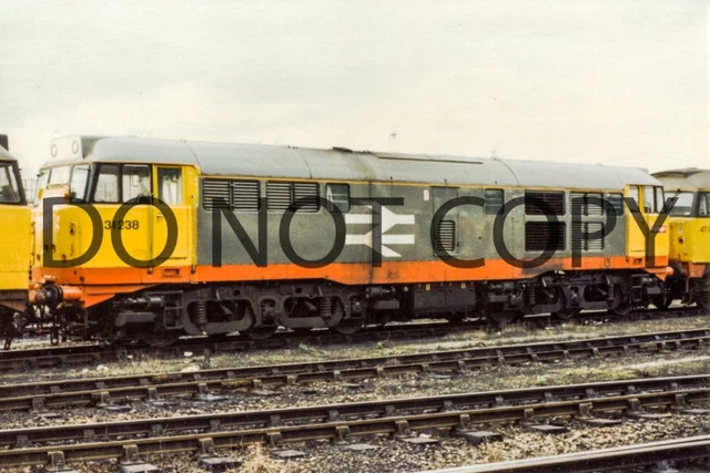UK DIESEL TRAIN Railway Photograph Of Class 31 31238 Loco. (Rm31-278) £ ...