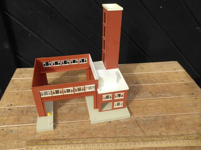 MINIC MOTORWAYS M1804 Fire Station- incomplete Minic Motorway building ...