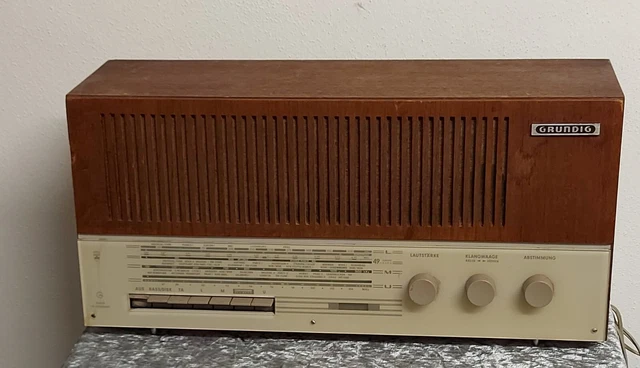 GRUNDIG TYPE 2447 - Vintage Röhrenradio Teak 1962 EUR 35,00 - PicClick DE