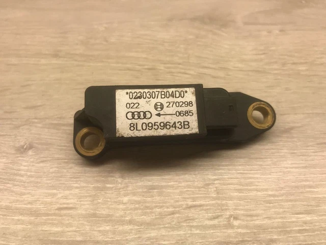 AUDI A3 S3 8L 1997 Utilización Sensor de Impacto 8L0959643B UOM19973 ...