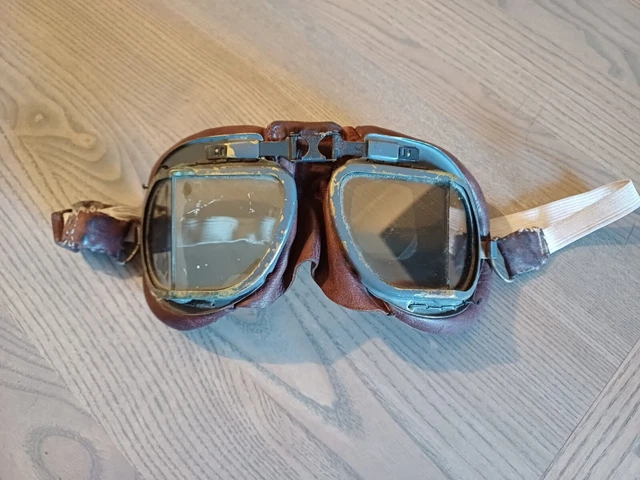 WW2 AIR MINISTRY stamped MK VIII RAF Flying Goggles. Lancaster ...